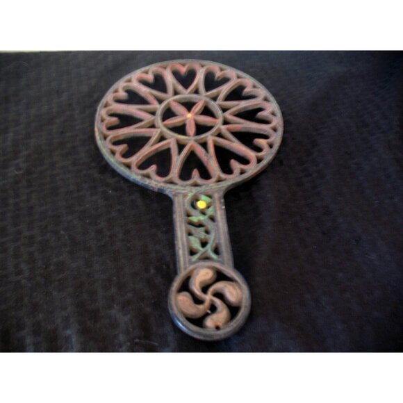 Wilton | Accents | Vintage Wilton Cast Iron Painted Flowerhearts Footed ...